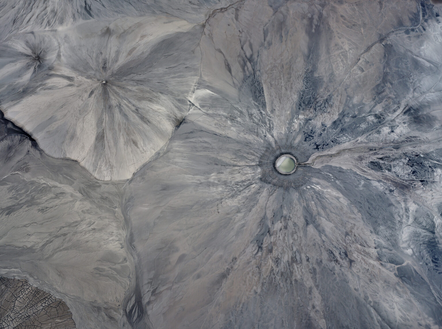 Opening: Edward Burtynsky, Janet Laurence, Sonia Payes, Lingham.K ...